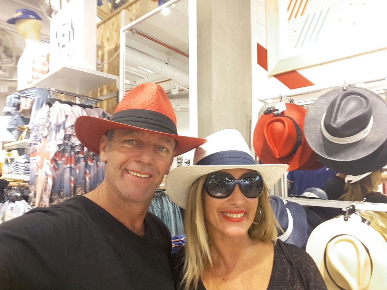 Pasión en Milán: El viaje de Laura Martínez y su flamante novio - EL ...