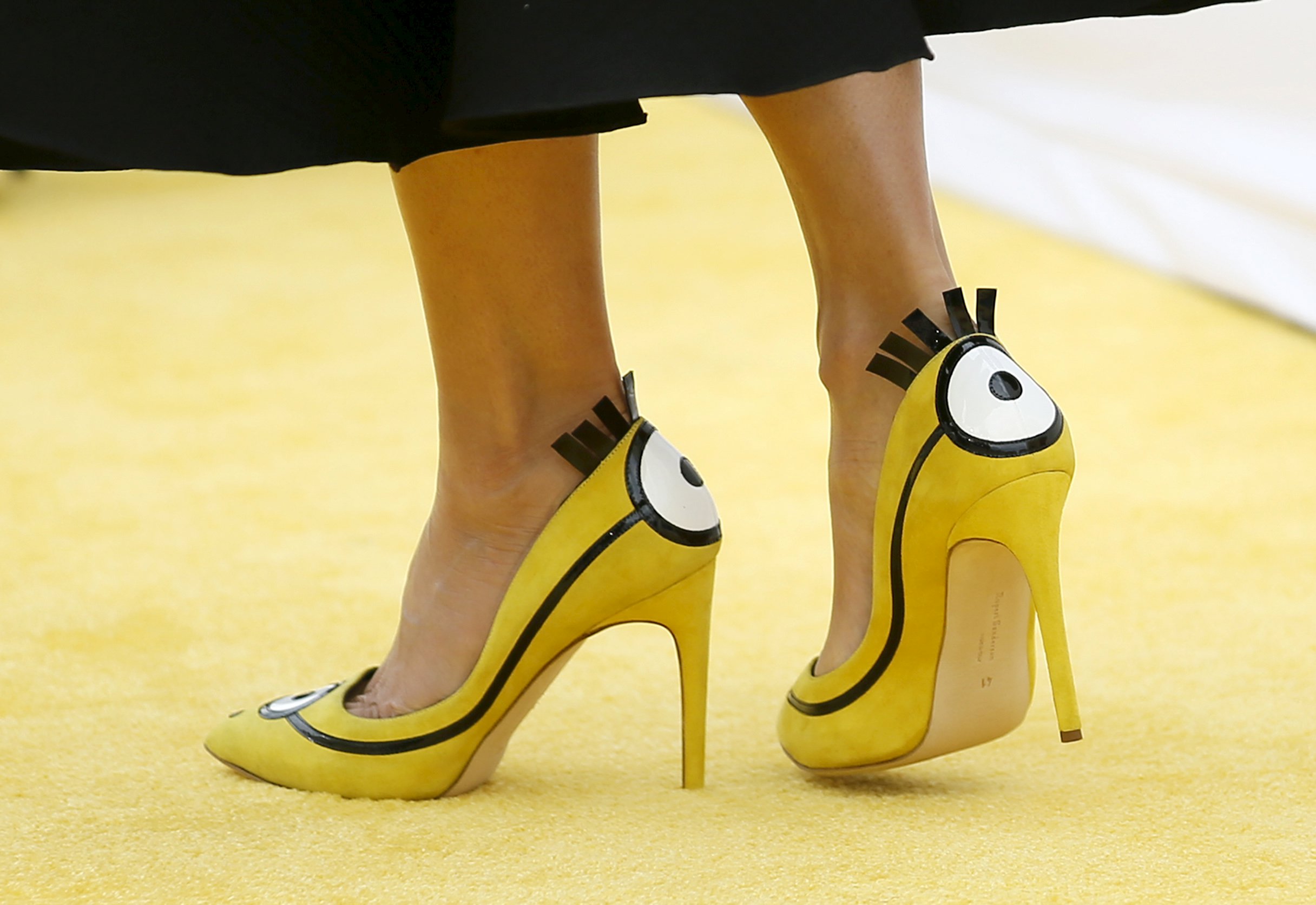 Sandra Bullock con zapatos Minions - EL PAÍS Uruguay