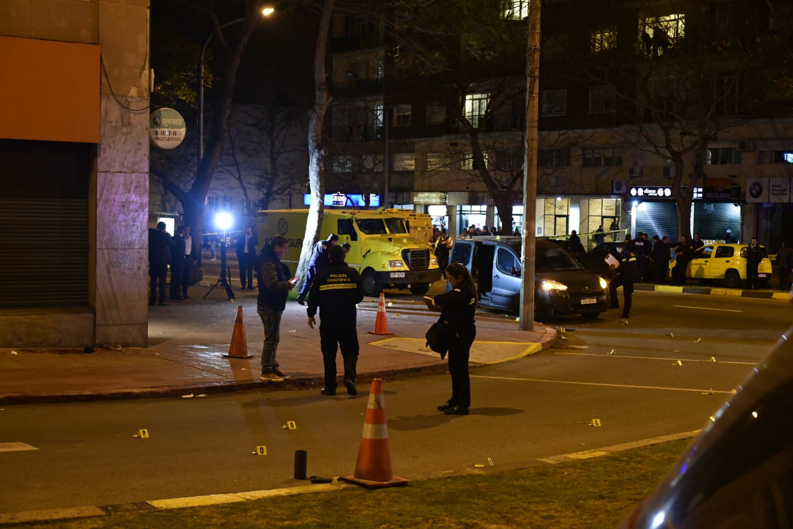 Asalto A Una Remesa Frente A Una Sucursal Bancaria Dejó Varias Personas