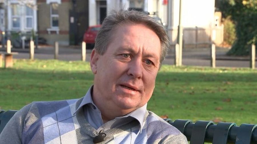 La trágica historia de Kenny Sansom, el del "pase" para el gol con la ...